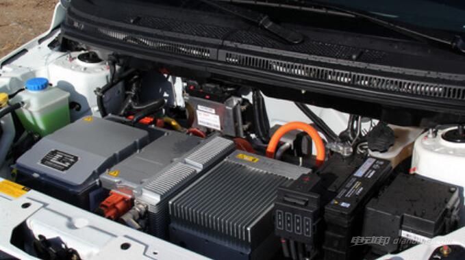 北汽新能源E系列电动汽车图片及详情