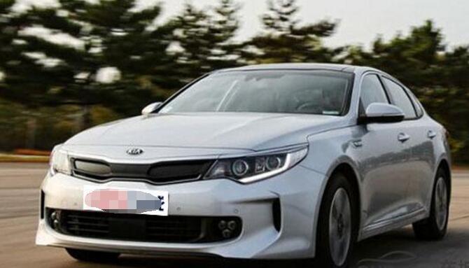 起亚K5 PHEV插电式混动汽车