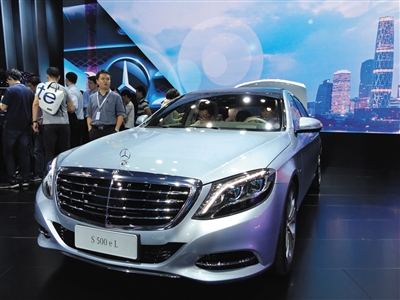 奔驰电油混合动力汽车，奔驰s500el车型介绍