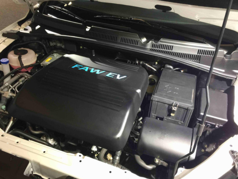 纯电动新选择奔腾B30 EV