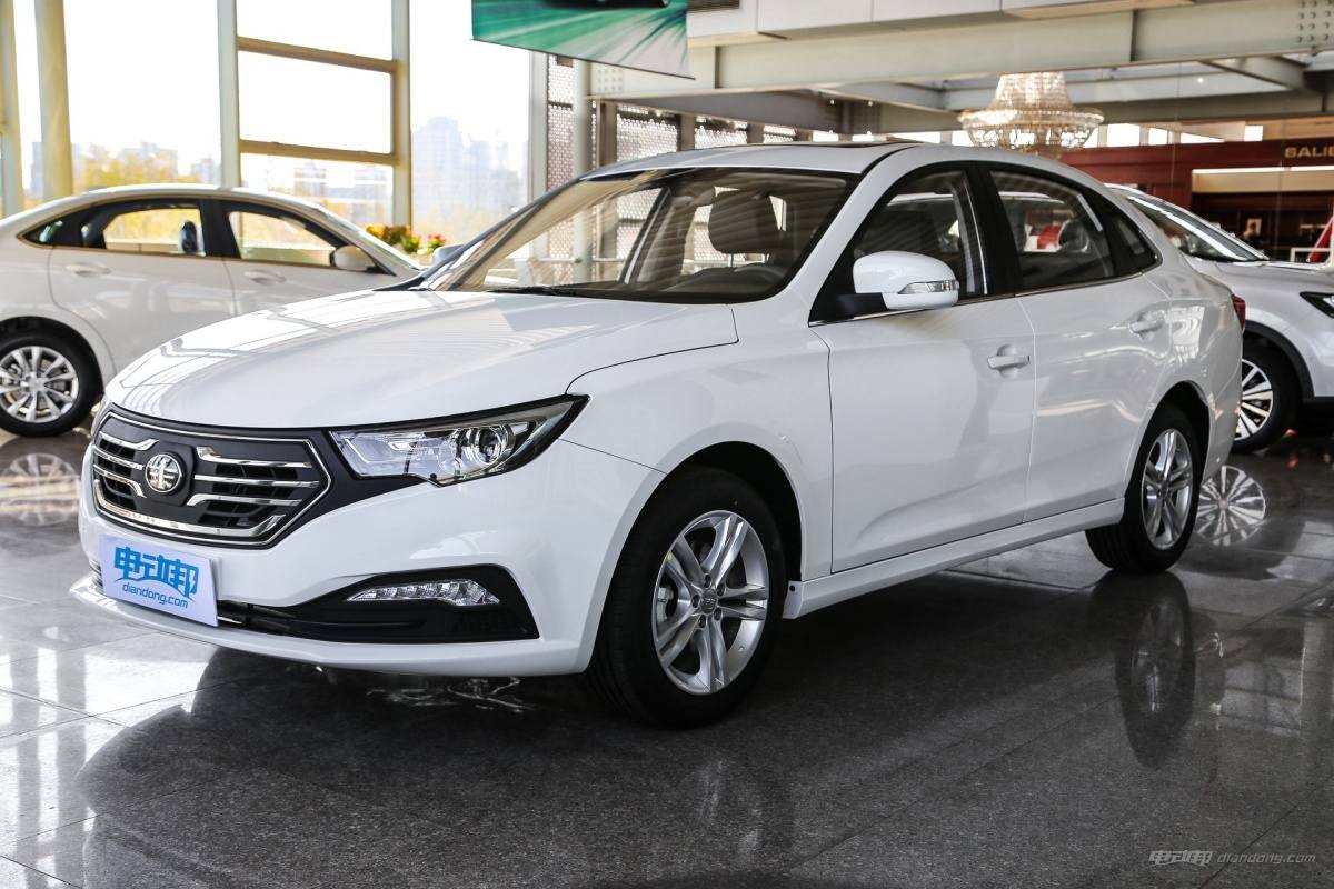 奔腾b30ev400实际续航,奔腾b30ev400慢充,奔腾b30ev400_大山谷图库