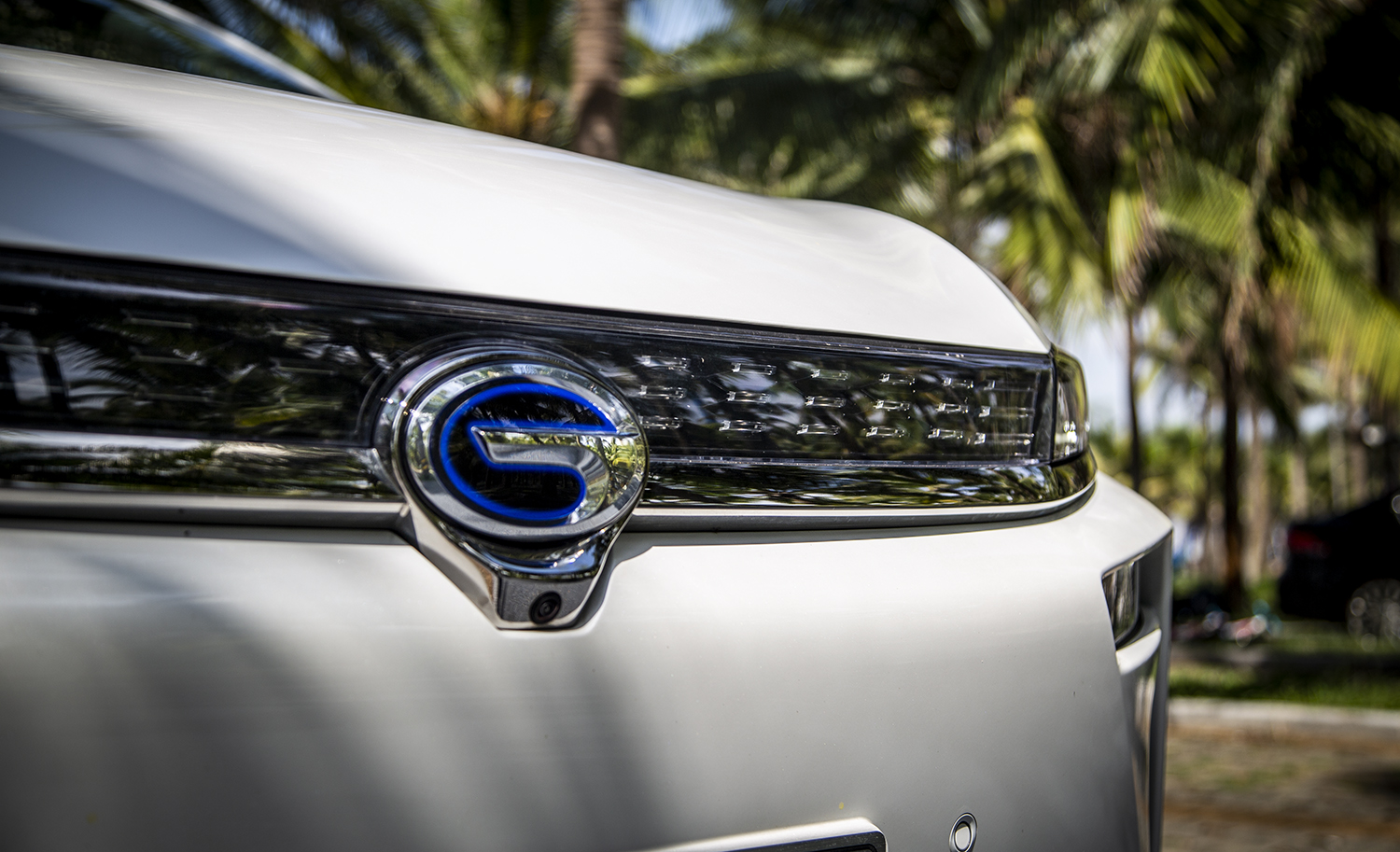 集机甲风、大空间、5G网络、L3自动驾驶于一身 体验广汽新能源Aion V