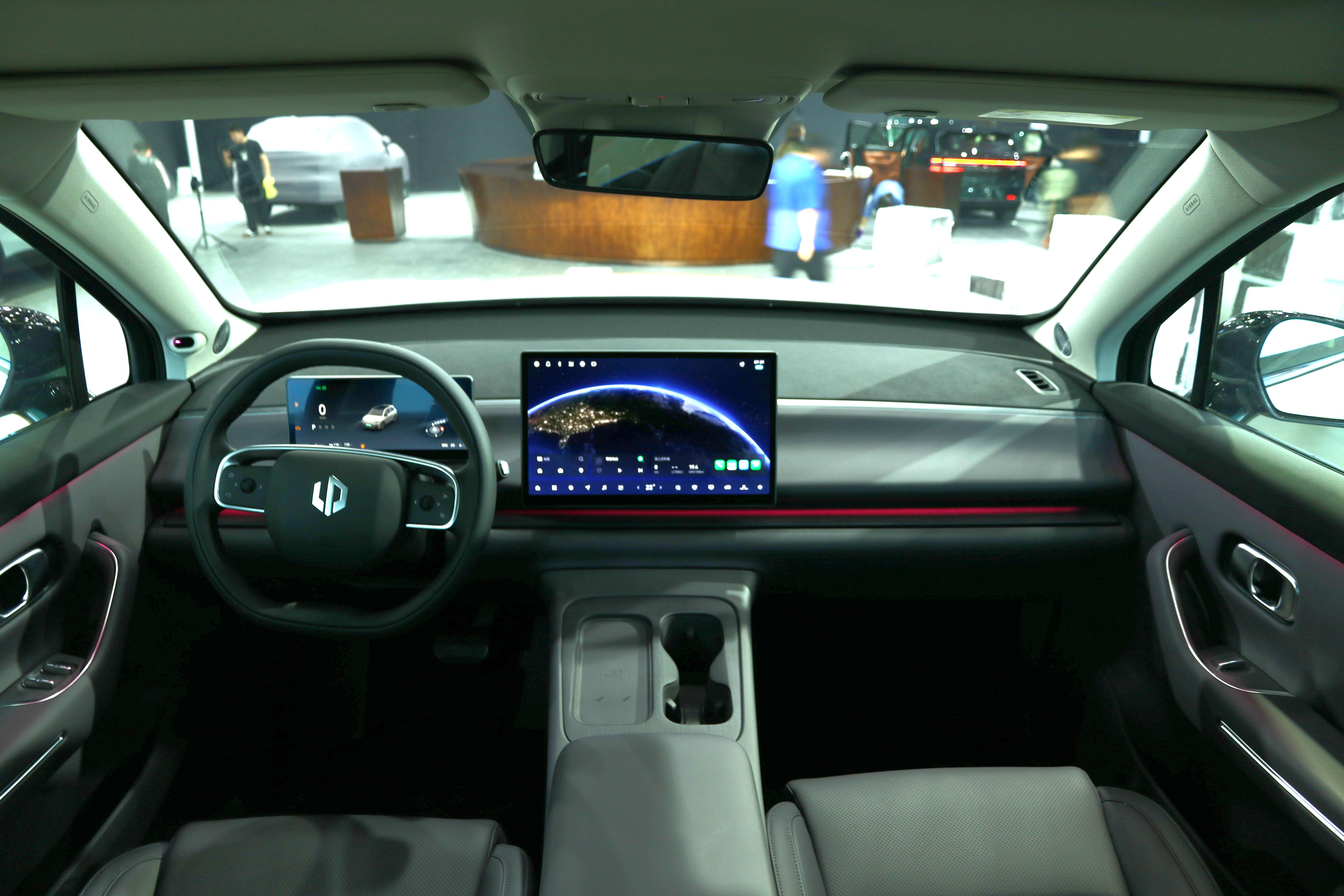 2023广州车展：零跑C10国内首秀，搭载激光雷达，配800V+4C快充！