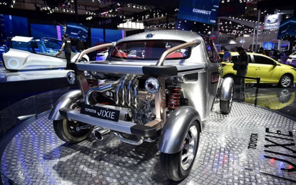 微型油电电动汽车丰田JIXIE混动概念车