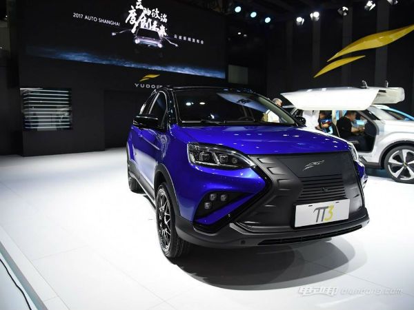 最新云度新能源汽车价格及图片,云度π3车型亮点